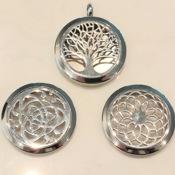 Lifetime | Jewelry | Lifetime Diffuser Pendant With 3 Changeable Faces ...